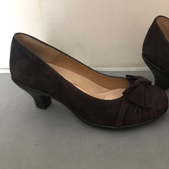 Softspots | Shoes | Comfortiva Softspots Brown Suede Shoes | Poshmark